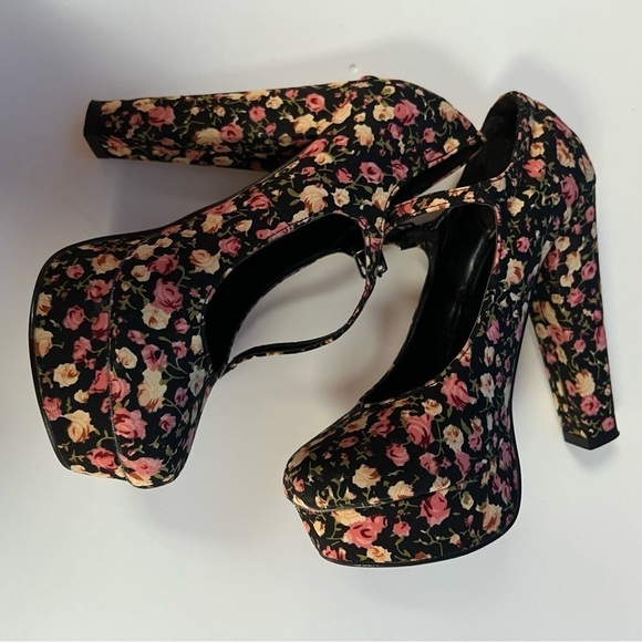 Forever 21 | Shoes | Forever 2 Floral Heels | Poshmark